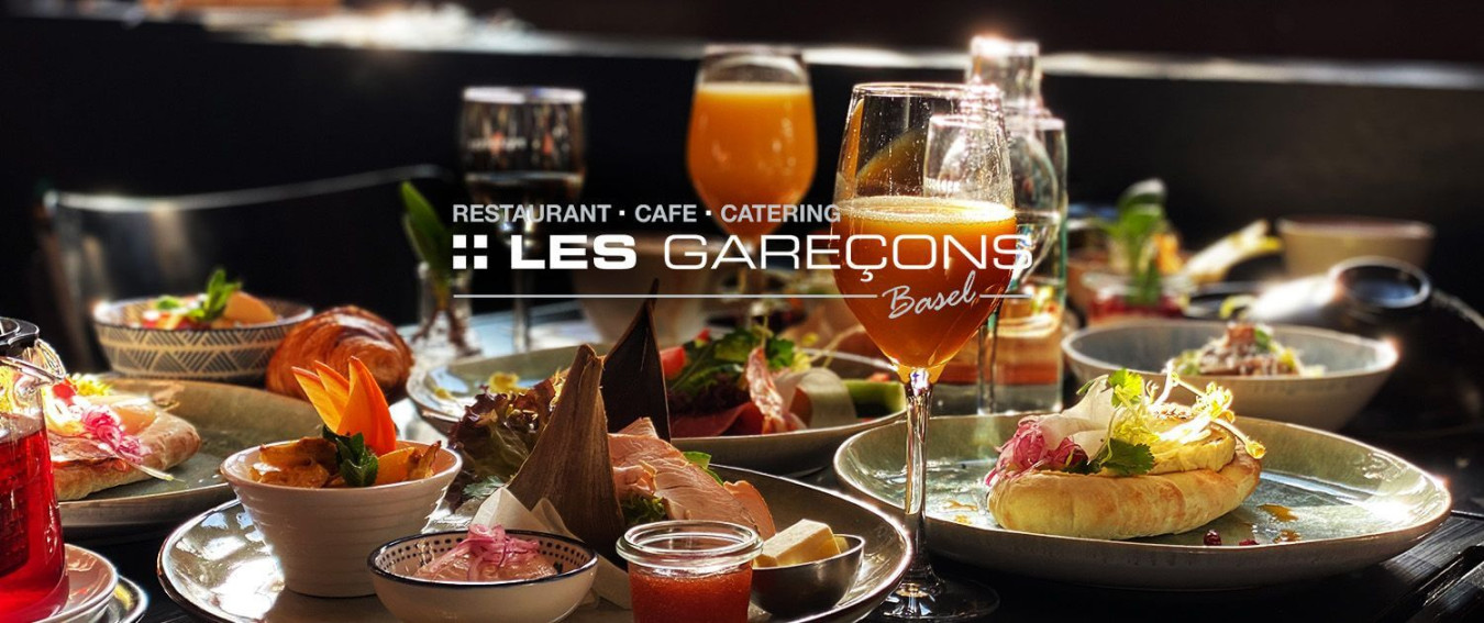 Frühstück im Panoramarestaurant Alpen Tower Hasliberg - Brunch Selection